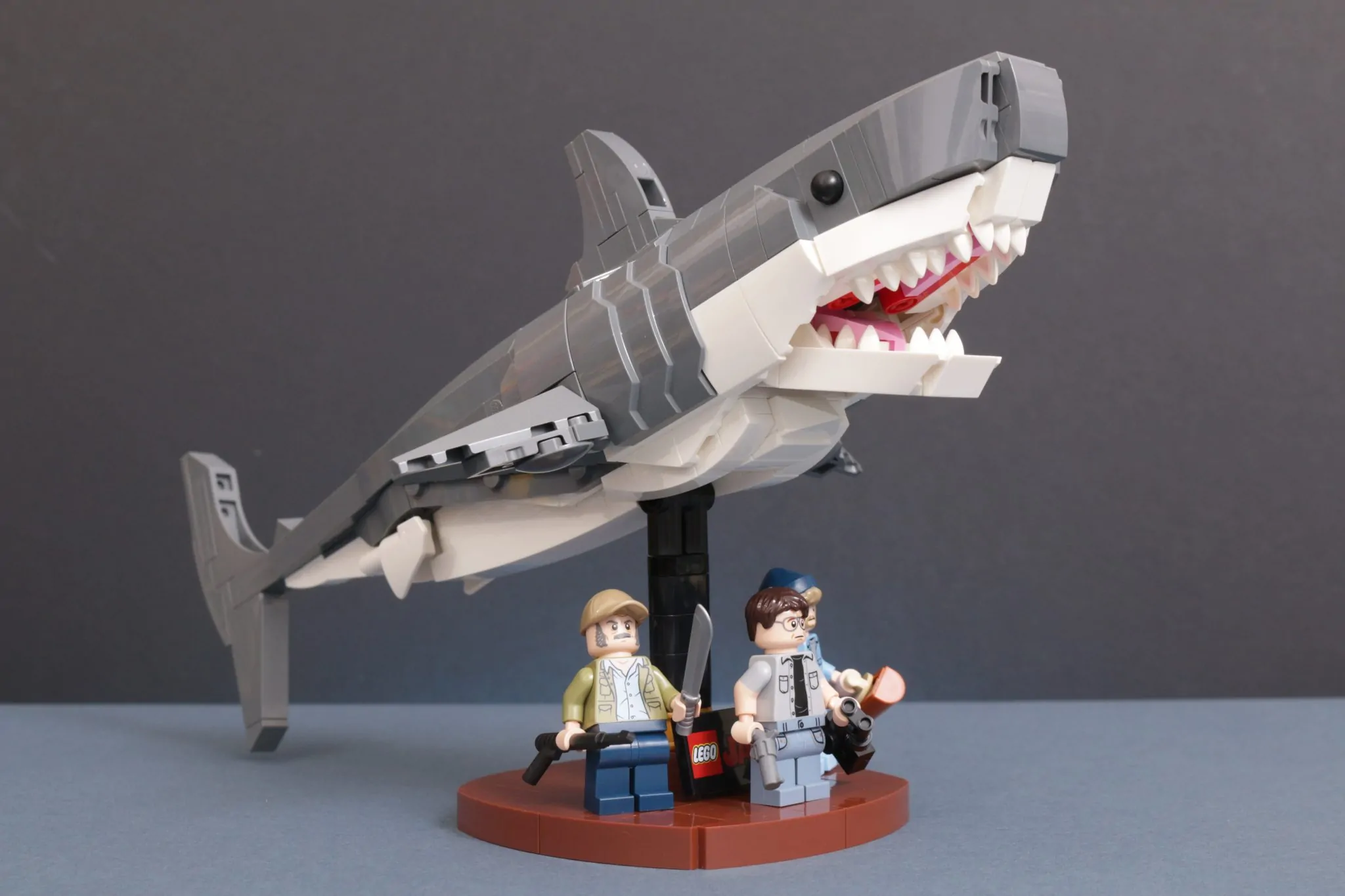 The unexpected joy to LEGO Ideas 21350 Jaws