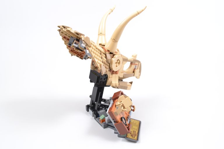 LEGO 76969 Dinosaur Fossils: Triceratops Skull review
