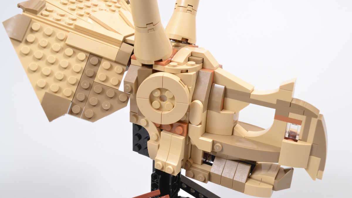 LEGO 76969 Dinosaur Fossils: Triceratops Skull review