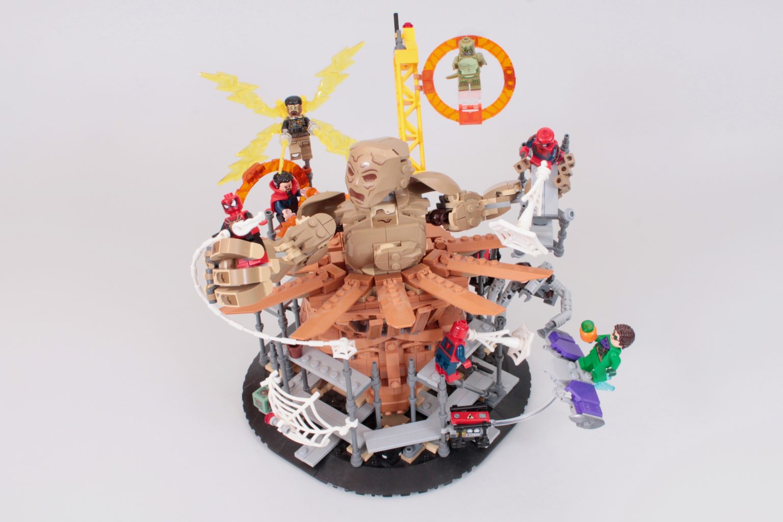 Sandman vs. Sarlacc: which LEGO DLC did it better in 2024?
