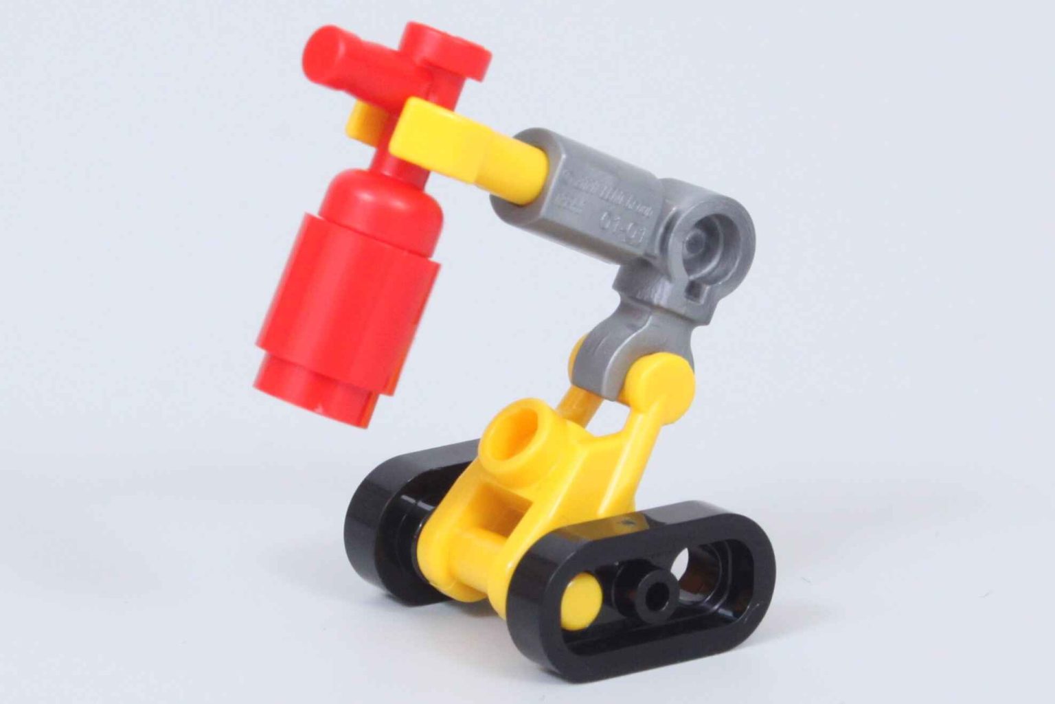 LEGO 76310 Iron Man Car & Black Panther vs. Red Hulk review