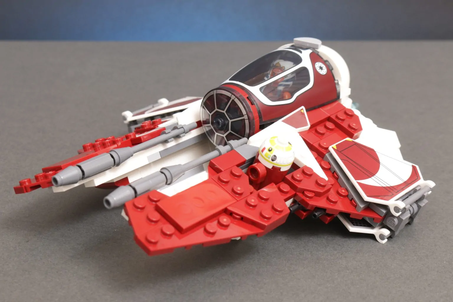 LEGO Star Wars 75401 Ahsoka’s Jedi Interceptor review