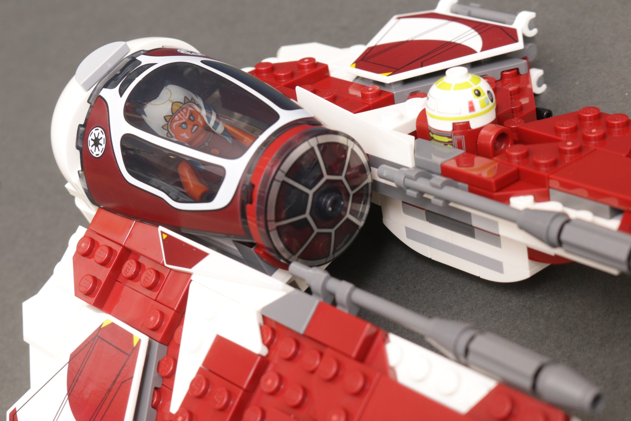 LEGO Star Wars 75401 Ahsoka’s Jedi Interceptor review