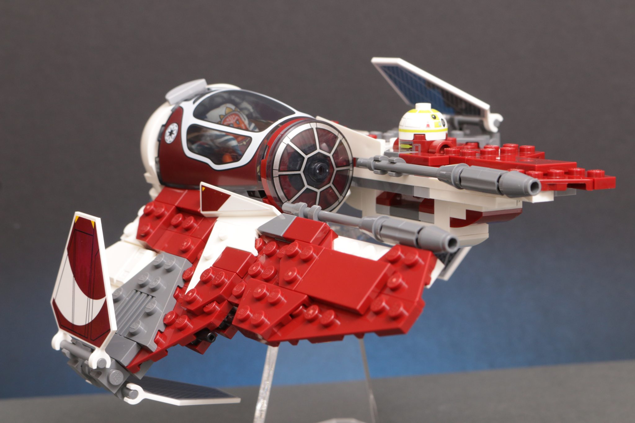 LEGO Star Wars 75401 Ahsoka’s Jedi Interceptor review