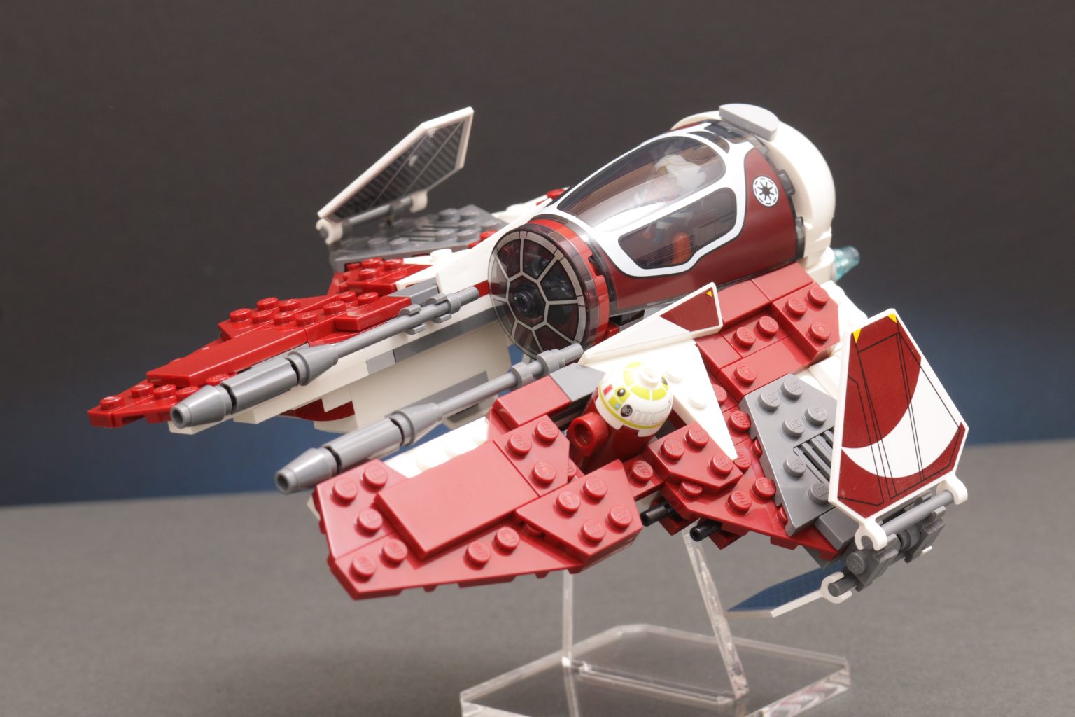 LEGO Star Wars 75401 Ahsoka’s Jedi Interceptor review