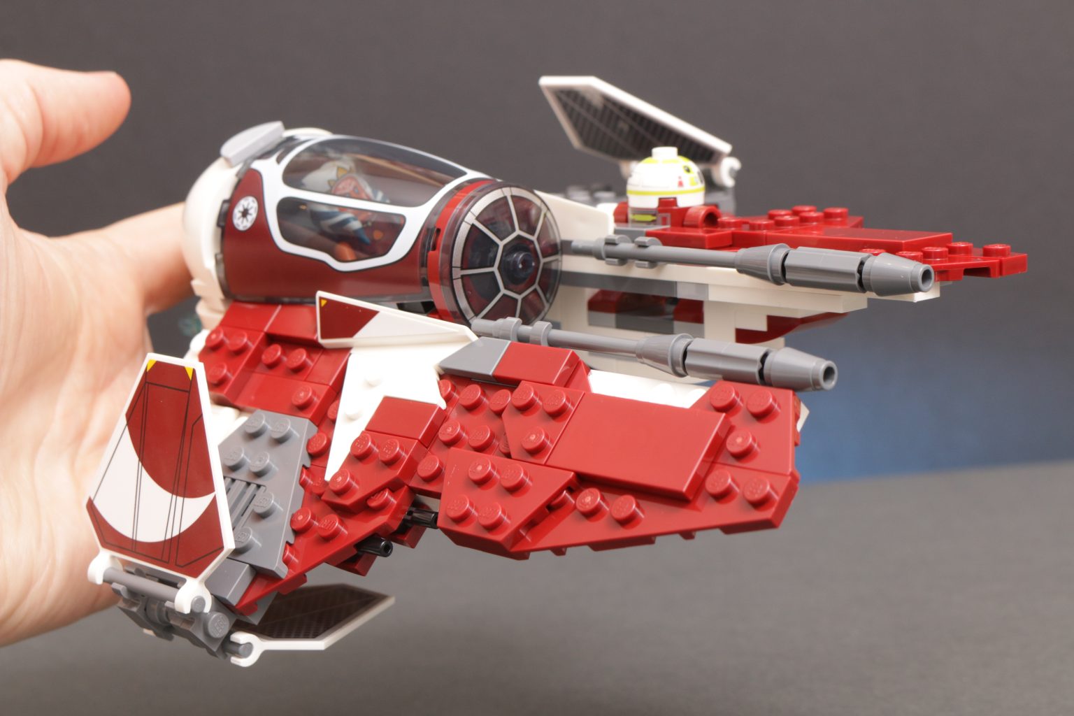 LEGO Star Wars 75401 Ahsoka’s Jedi Interceptor review