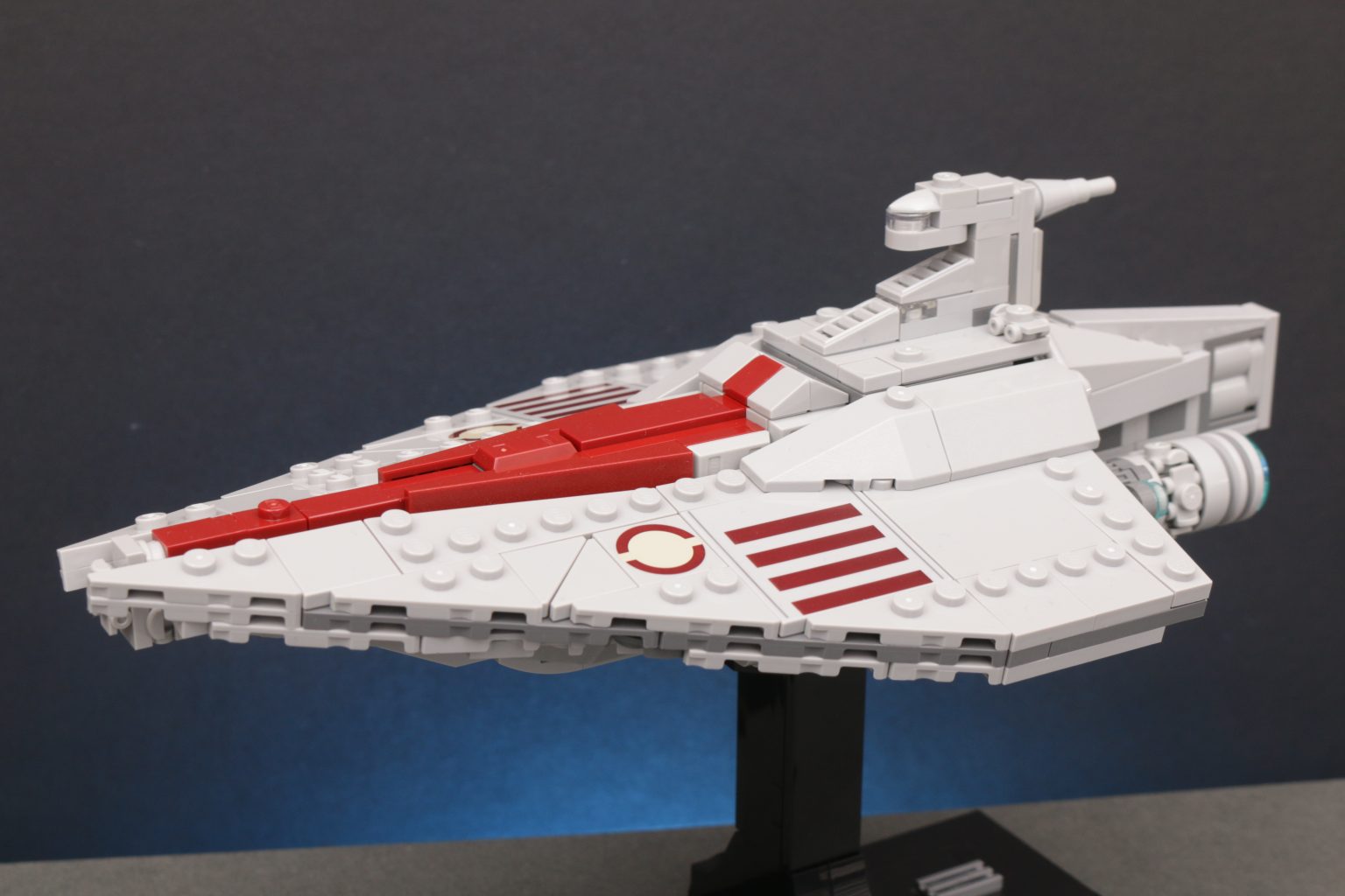 LEGO Star Wars 75404 Acclamator-class Assault Ship review