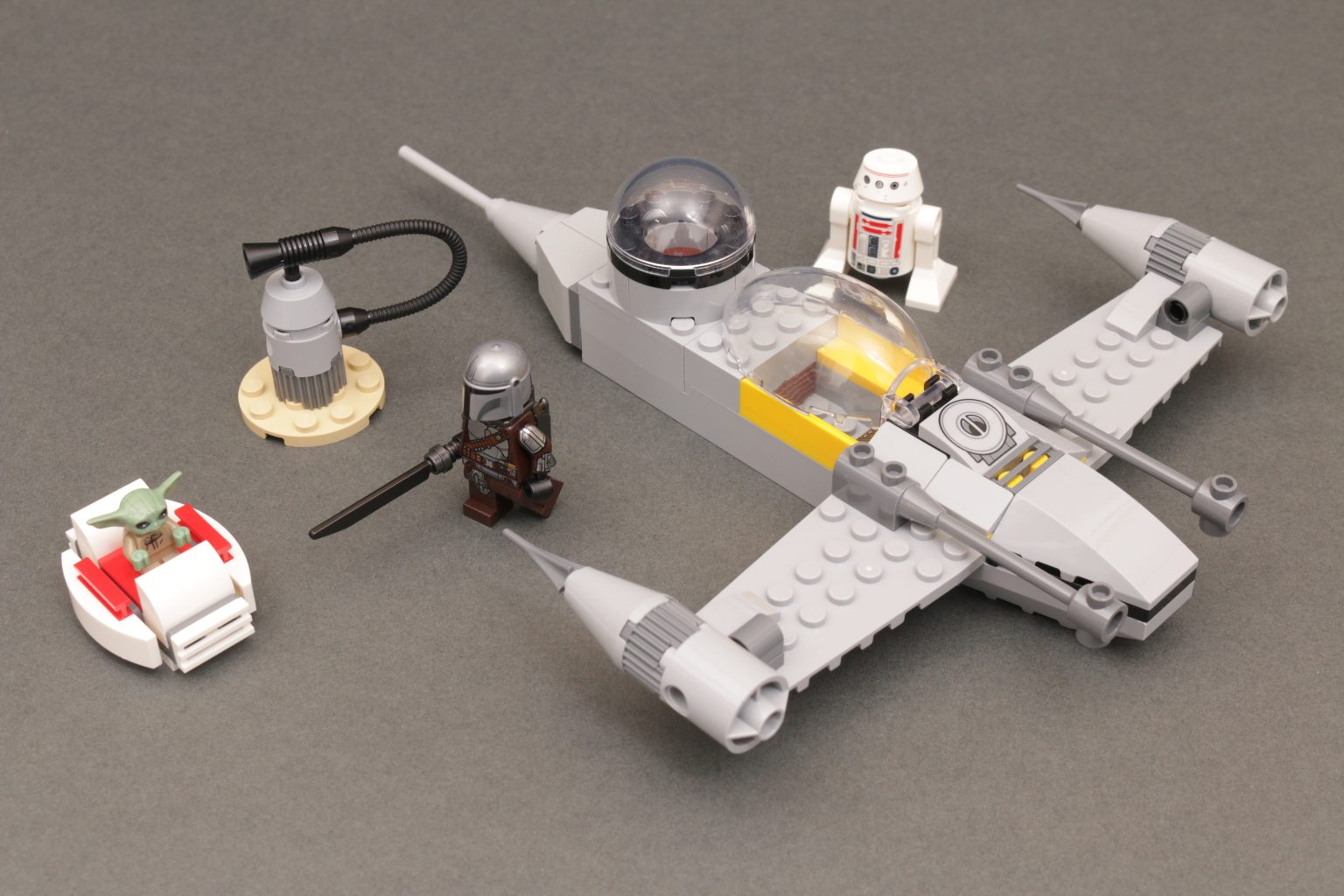 LEGO Star Wars 75410 Mando and Grogu’s N-1 Starfighter