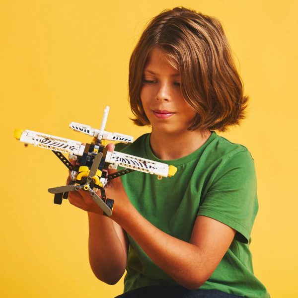 Early look at five LEGO Technic 2025 sets for the skies and seas