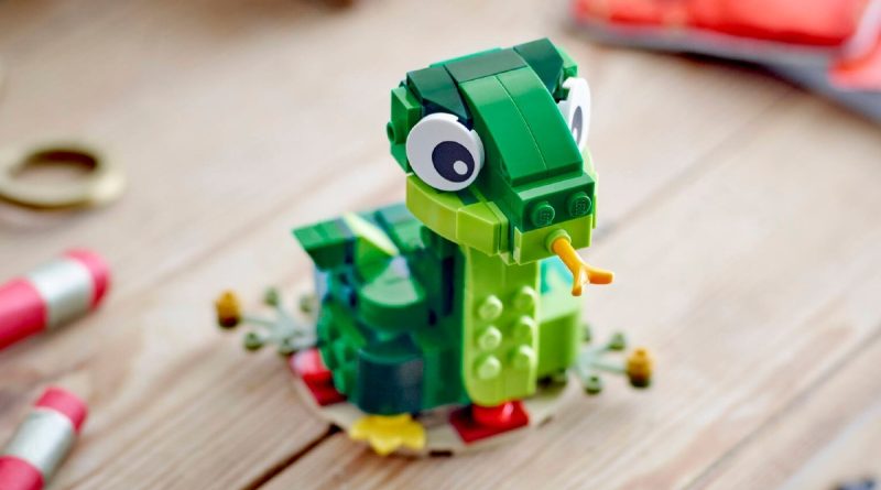 LEGO 40707 Year of the Snake gift-with-purchase revealed