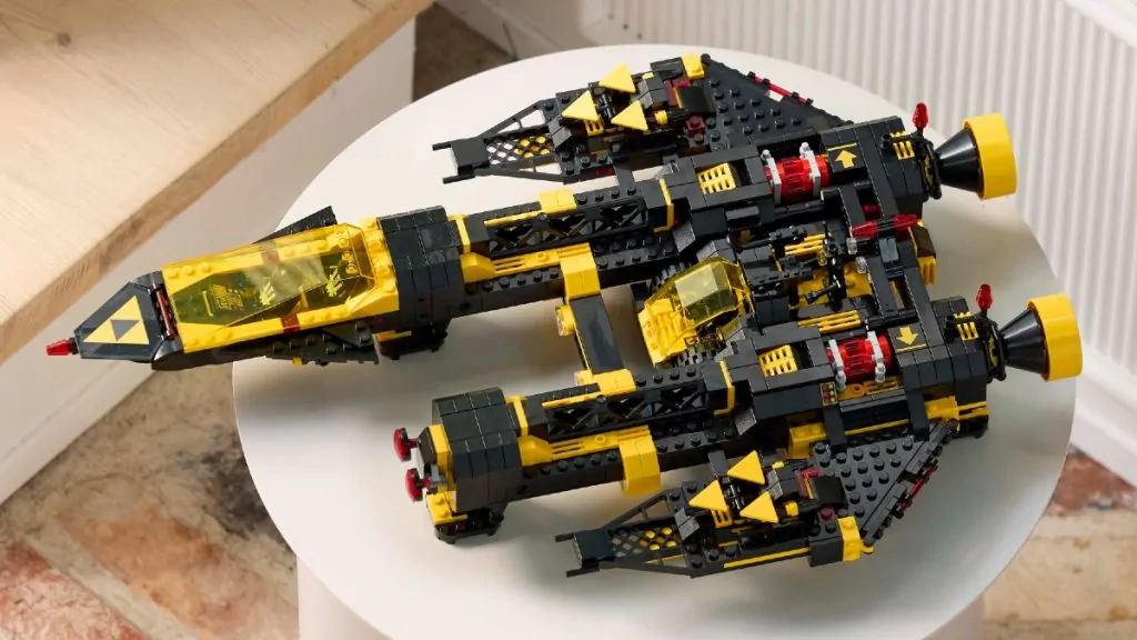 2 – LEGO Icons 10355 Blacktron Renegade