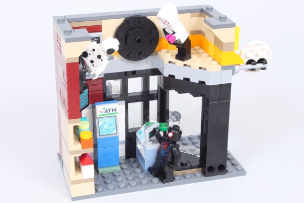 LEGO Marvel 76311 Miles Morales vs. The Spot review