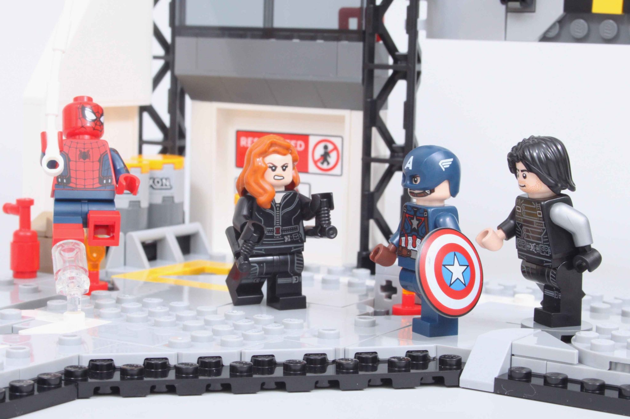 LEGO Marvel 76314 Captain America: Civil War Battle review