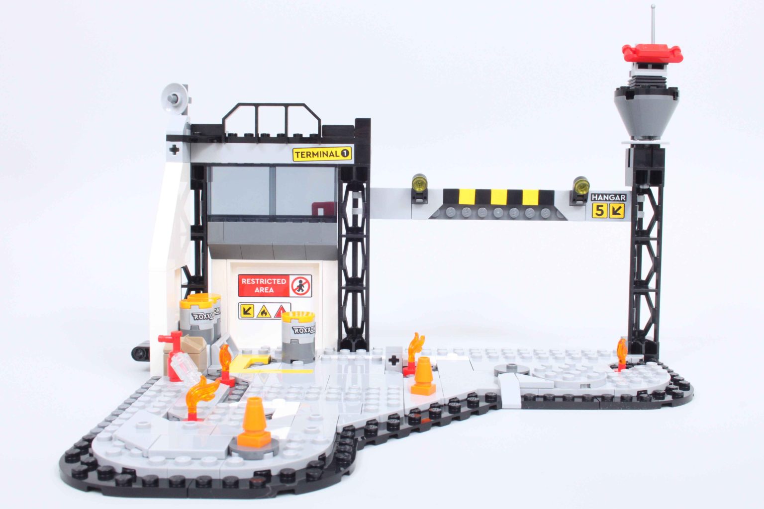 LEGO Marvel 76314 Captain America: Civil War Battle review