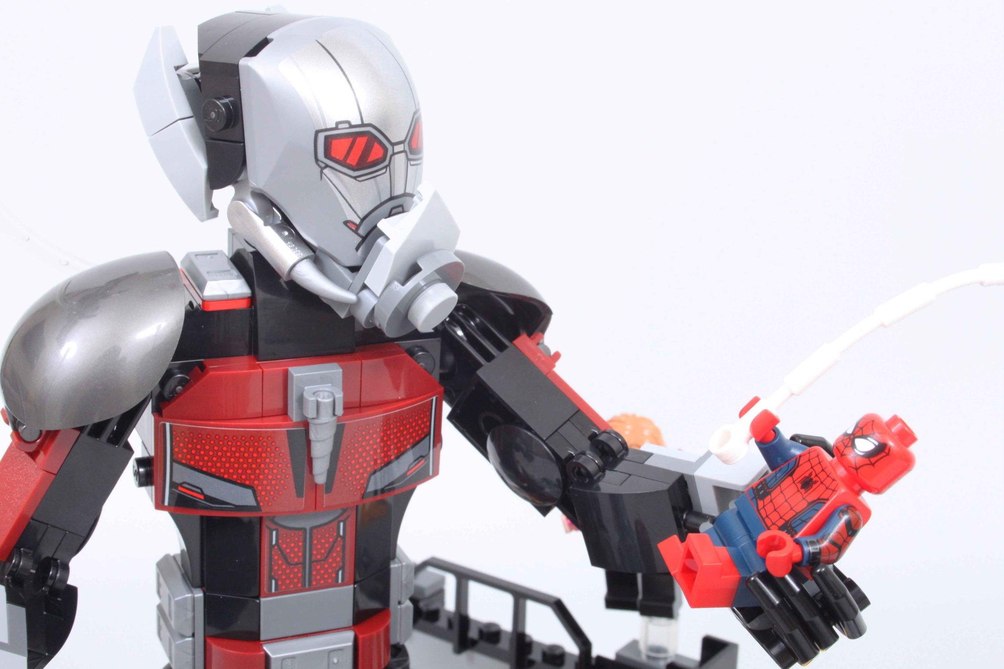LEGO Marvel 76314 Captain America: Civil War Battle review
