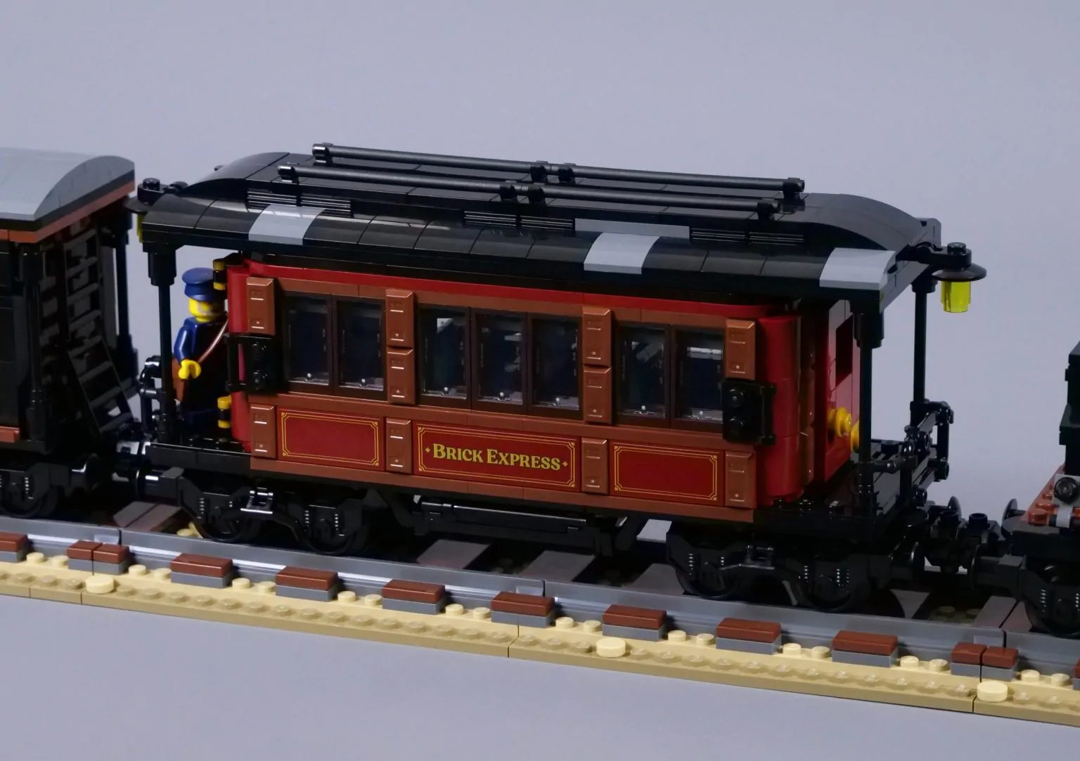 Closer look at BrickLink’s LEGO Wild West Train