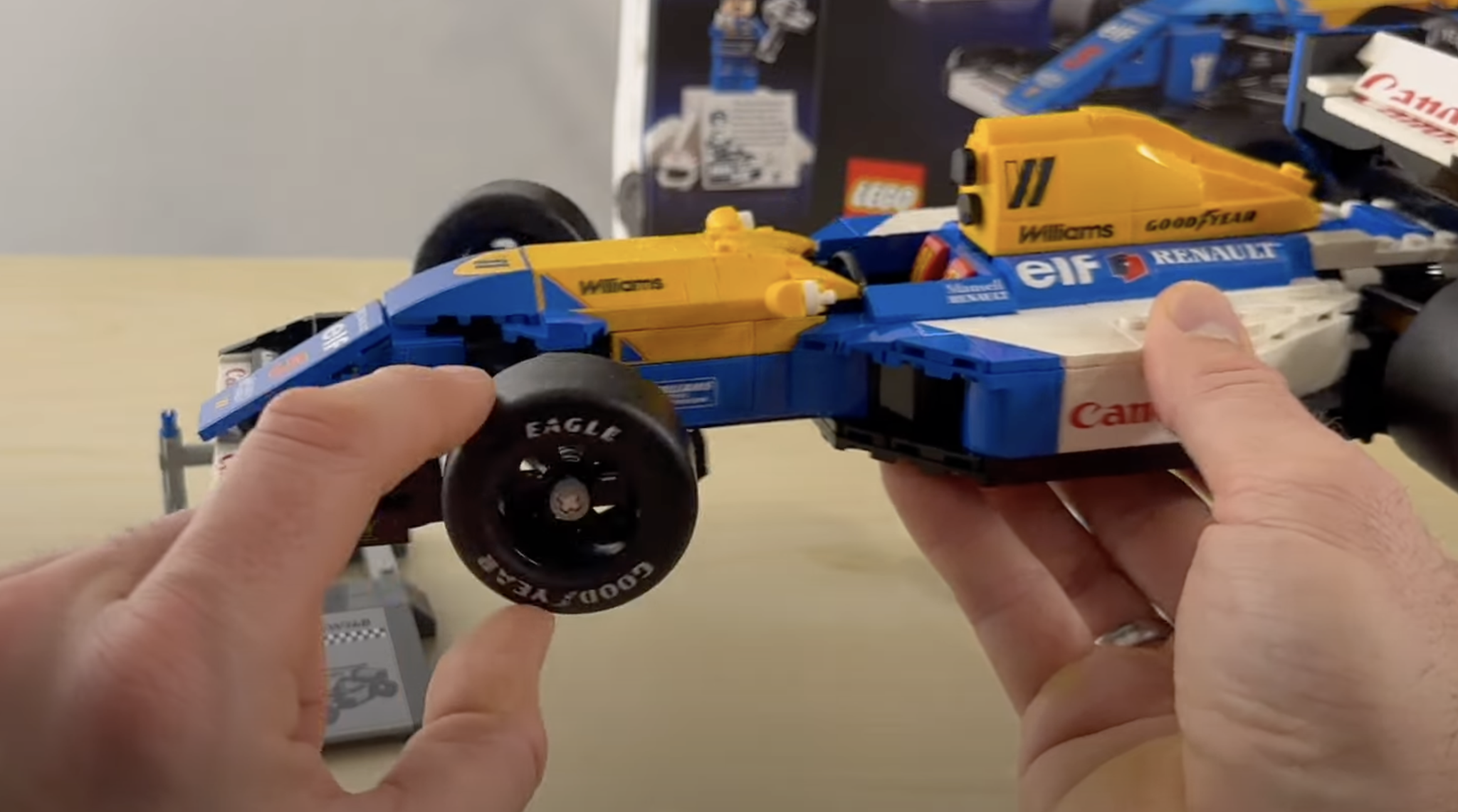 First IRL look at LEGO Icons 10353 Williams Racing FW14B & Nigel Mansell