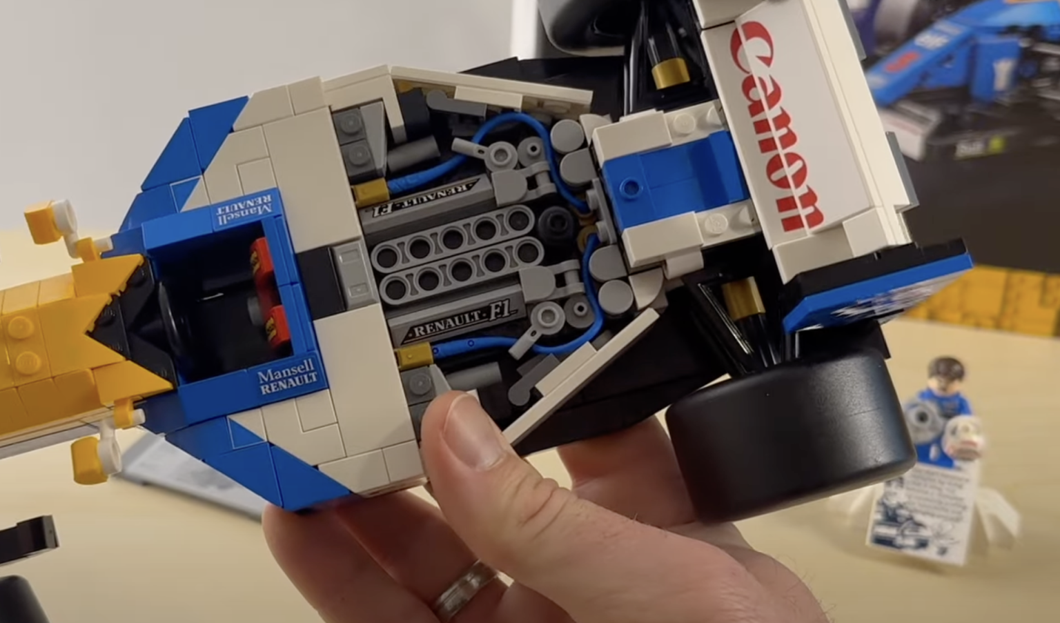 First IRL look at LEGO Icons 10353 Williams Racing FW14B & Nigel Mansell