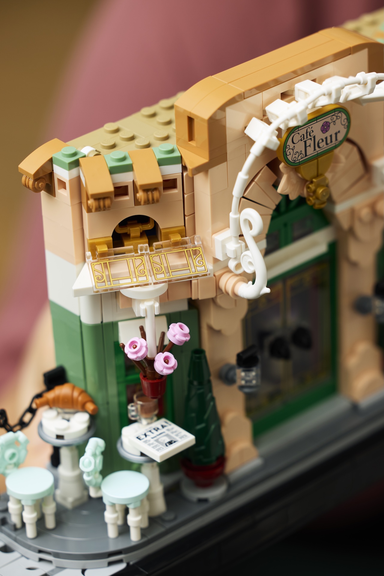 LEGO Icons 10362 French Café officially revealed