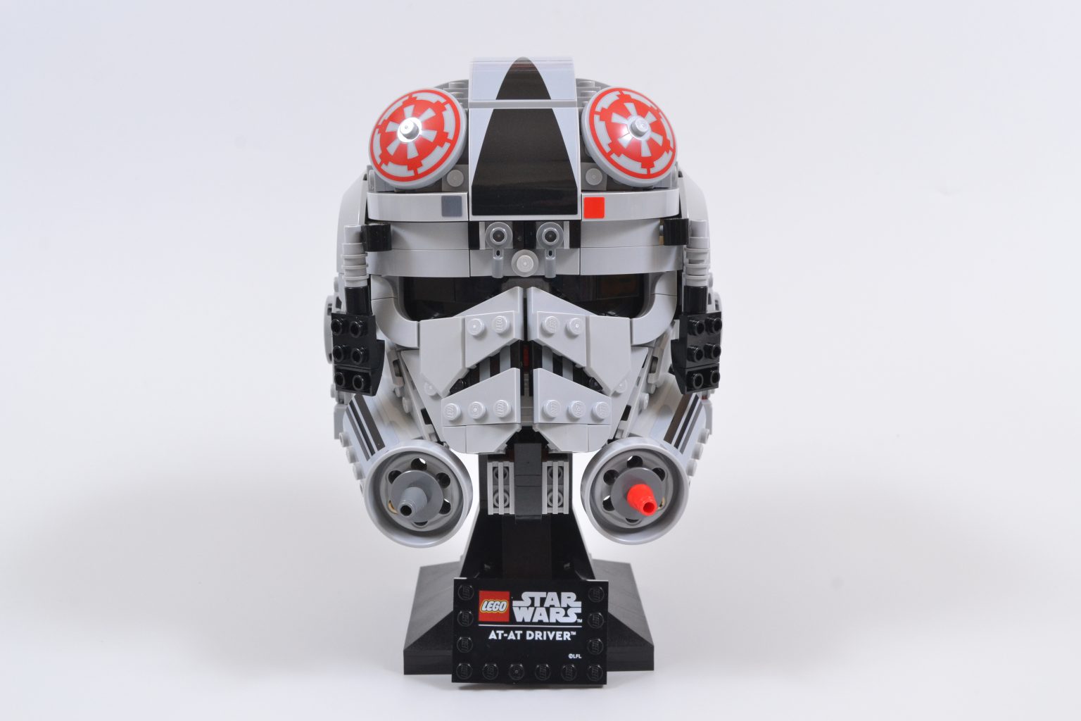 LEGO Star Wars 75429 AT-AT Driver Helmet review