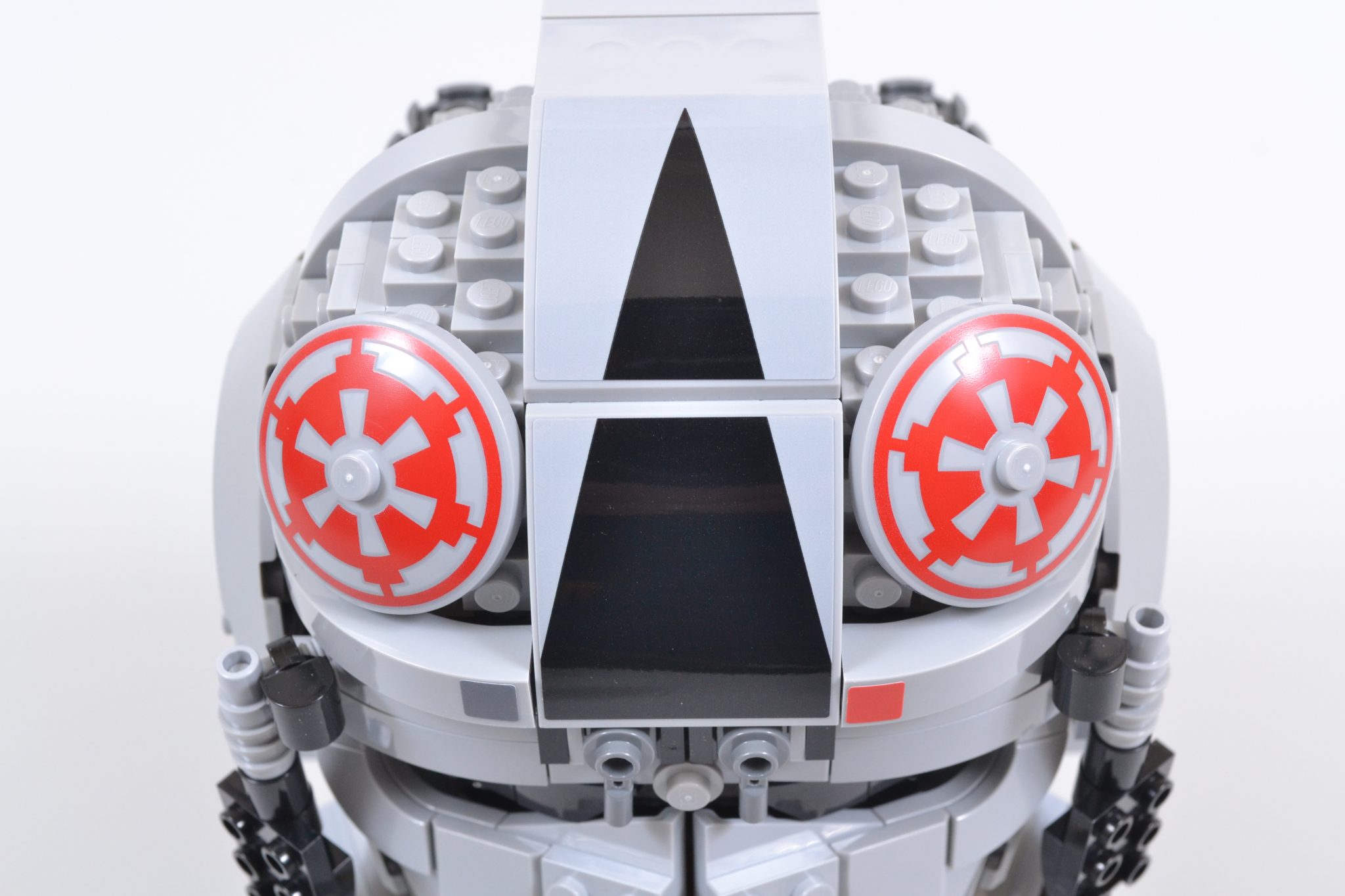 LEGO Star Wars 75429 AT-AT Driver Helmet review