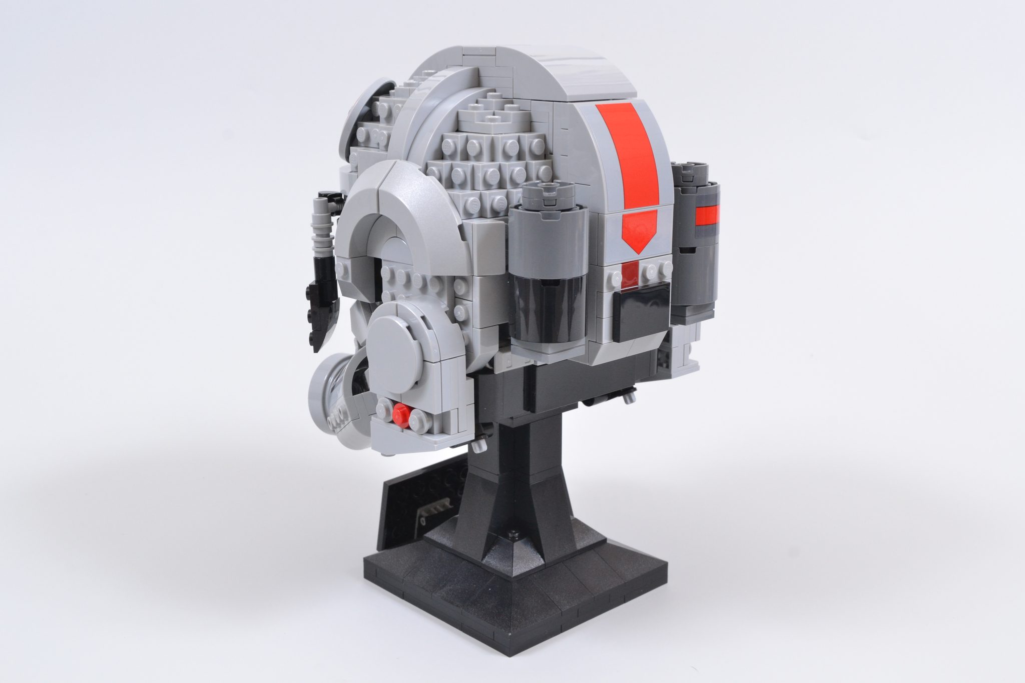LEGO Star Wars 75429 AT-AT Driver Helmet review