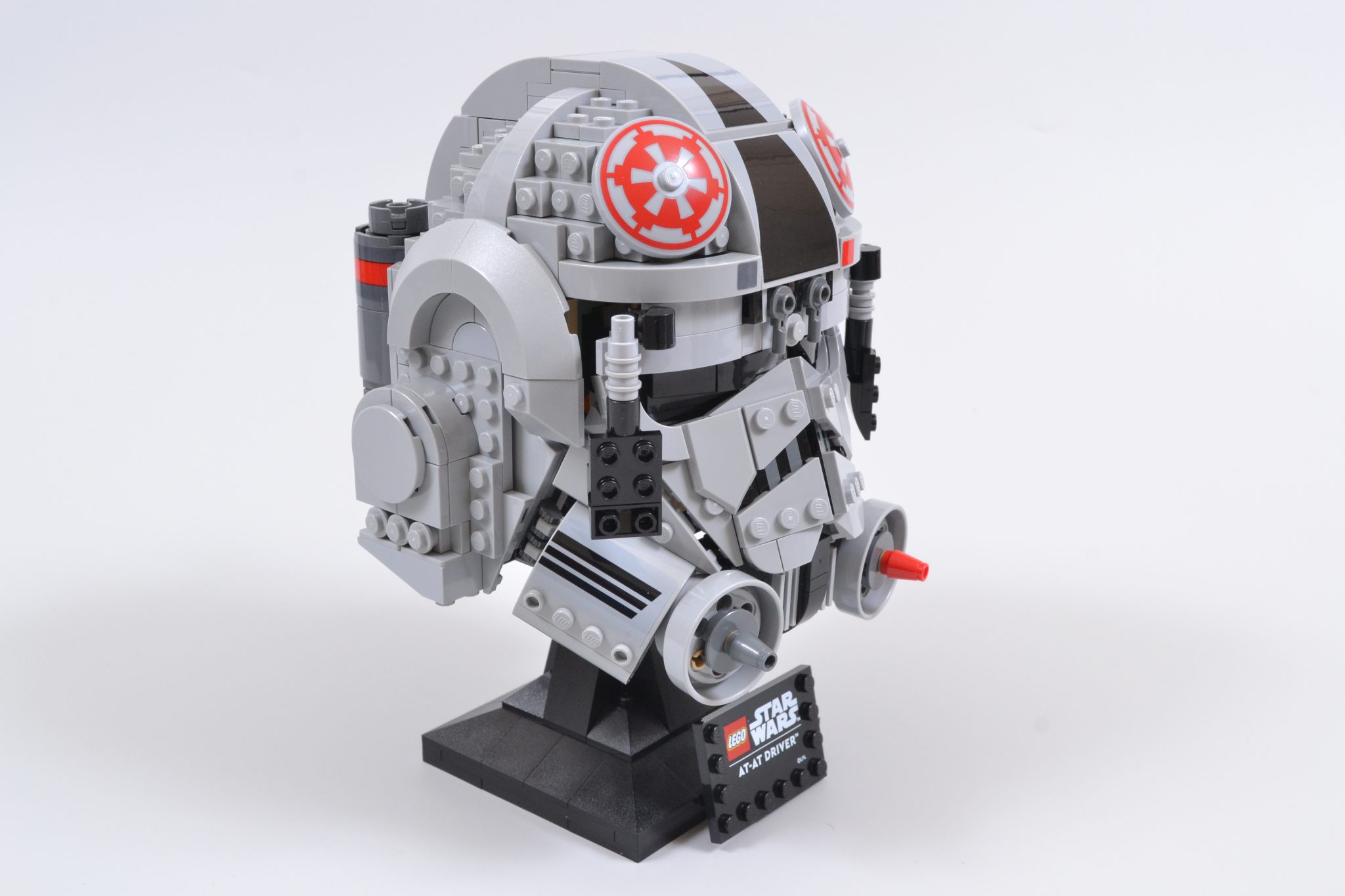 LEGO Star Wars 75429 AT-AT Driver Helmet review