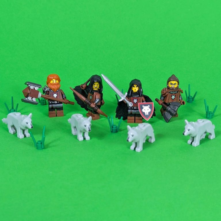This might be why LEGO 71048 Series 27 Wolfpack minifigure is elusive