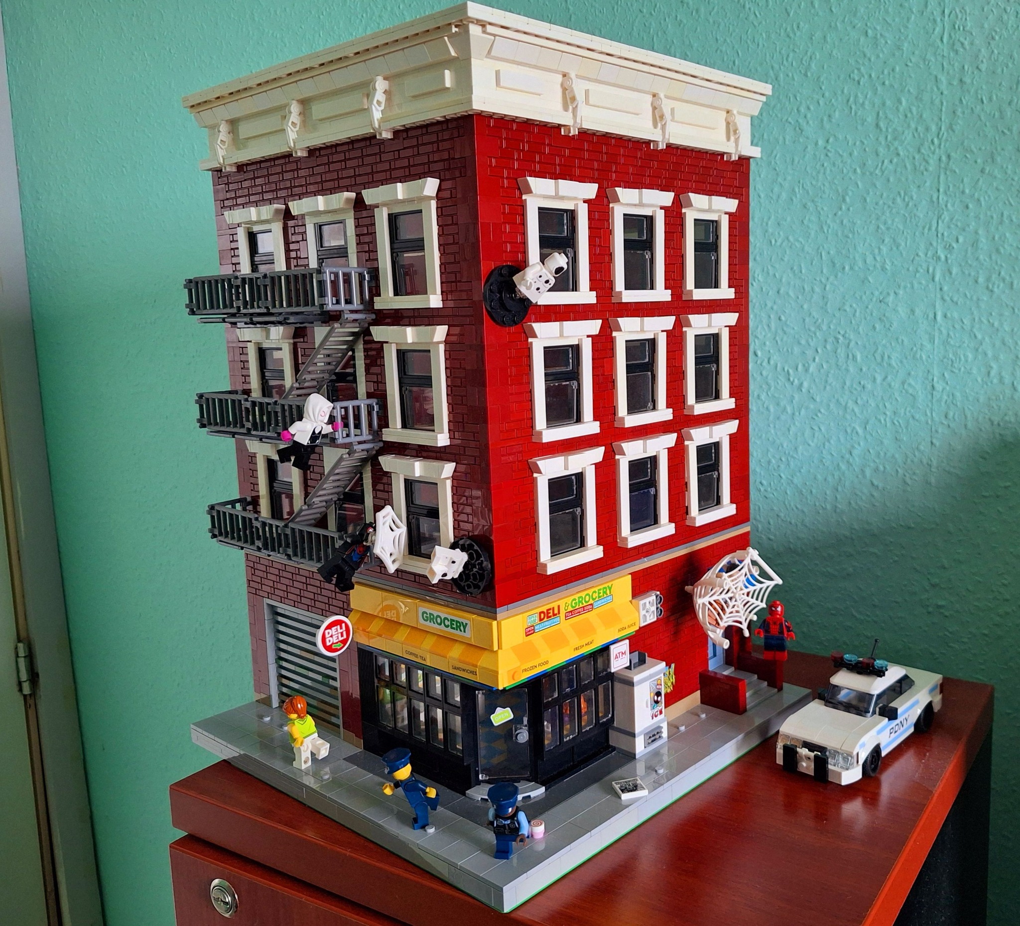 LEGO Marvel fans simply can't wait for more mini modulars