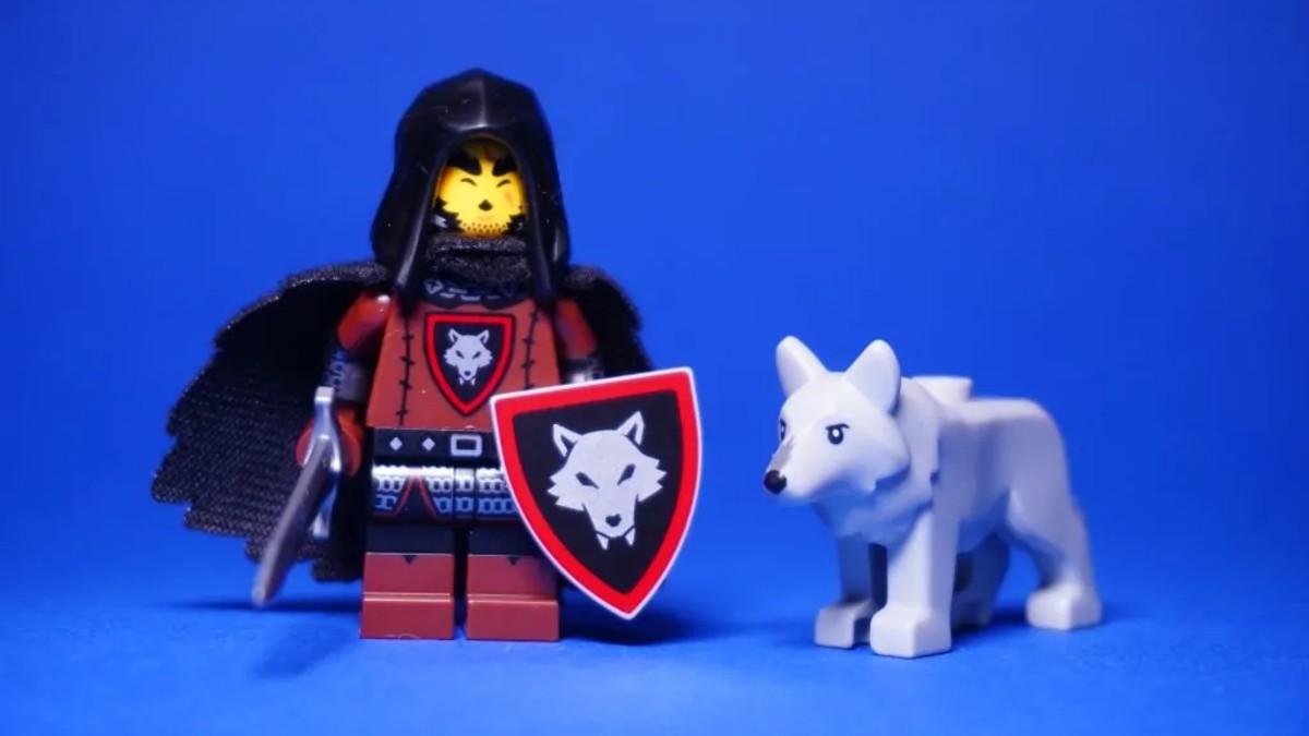 Galbūt todėl LEGO 71048 Series 27 Wolfpack minifigūrėlė yra sunkiai ...