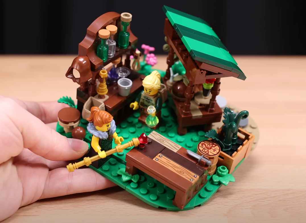 Closer look at LEGO BrickLink Series 4 Siege Encampment combined