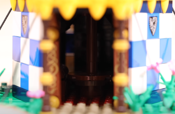 Closer look at LEGO BrickLink Series 4 Siege Encampment combined