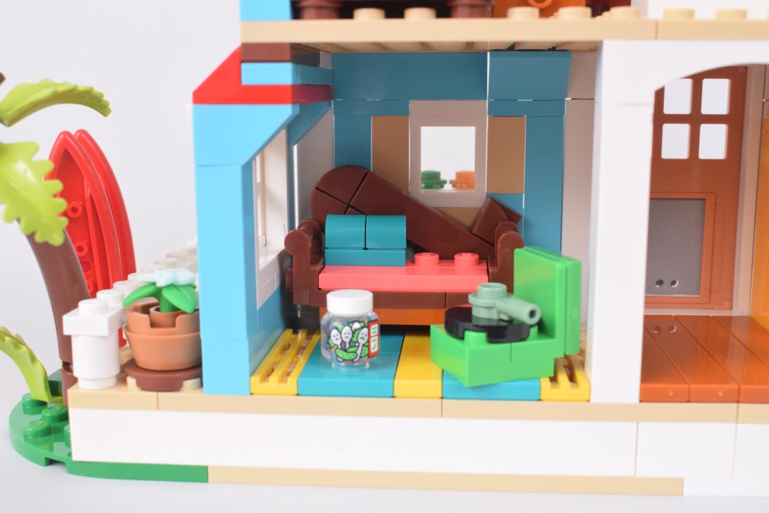 LEGO Disney 43268 Lilo and Stitch Beach House review