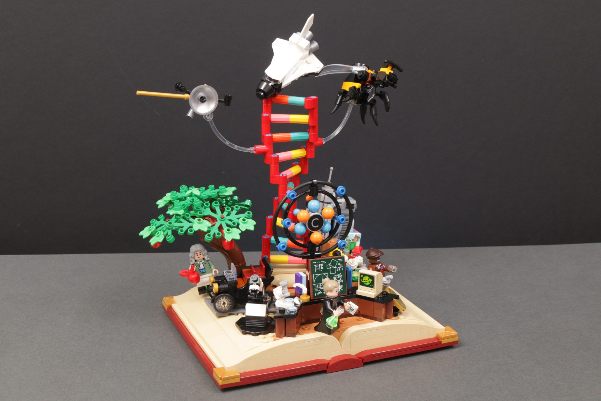 LEGO Ideas 21355 The Evolution of STEM review and gallery