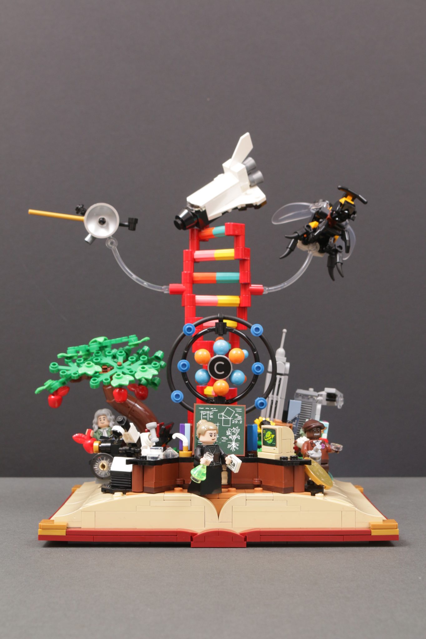 LEGO Ideas 21355 The Evolution of STEM review and gallery