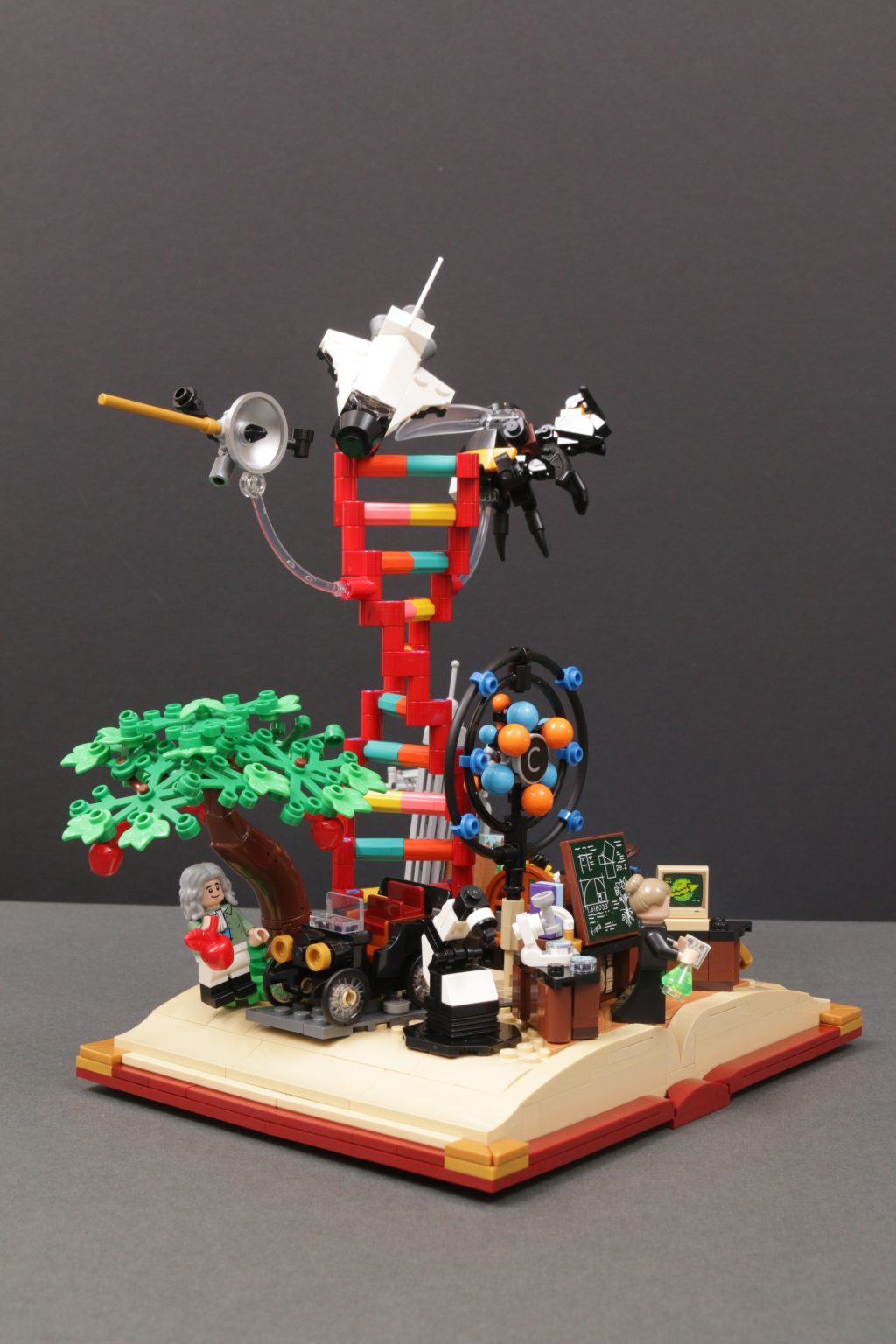 LEGO Ideas 21355 The Evolution of STEM review and gallery