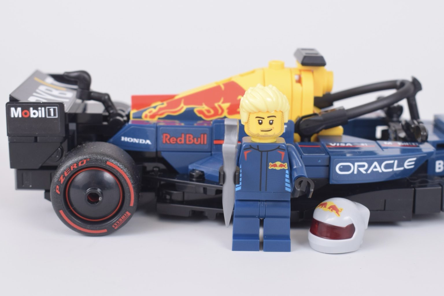 LEGO Formula 1 77243 Oracle Red Bull Racing RB20 review