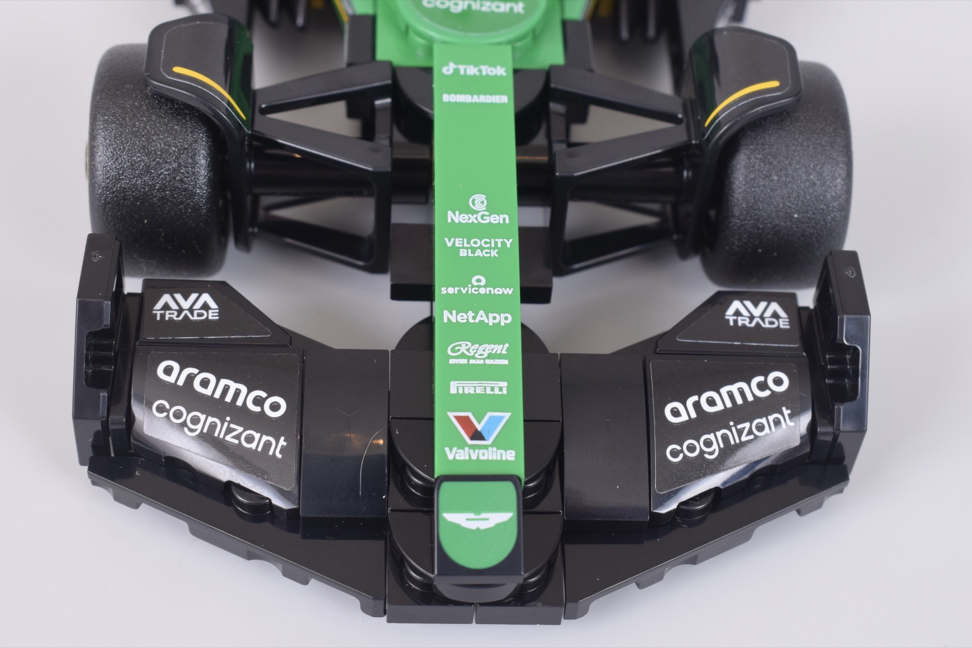 LEGO 77245 Aston Martin Aramco F1 AMR24 review