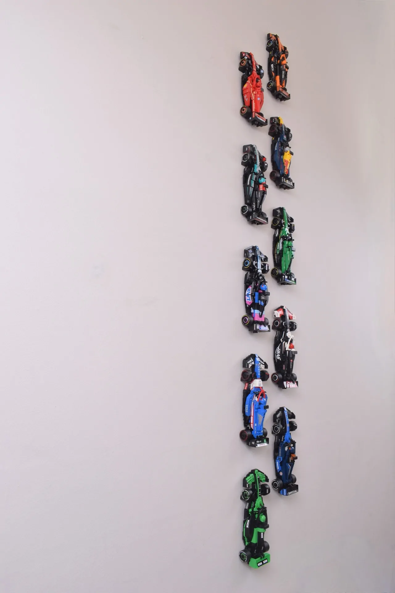 How to display your LEGO Speed Champions F1 cars on the wall