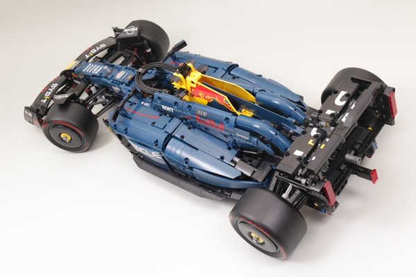 LEGO Technic 42206 Oracle Red Bull Racing RB20 F1 review