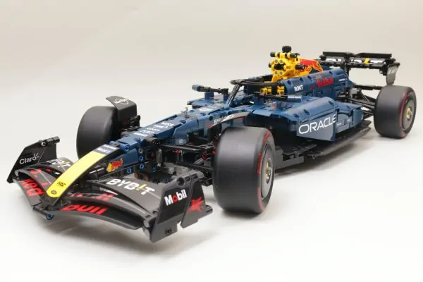 LEGO Technic 42206 Oracle Red Bull Racing RB20 F1 review