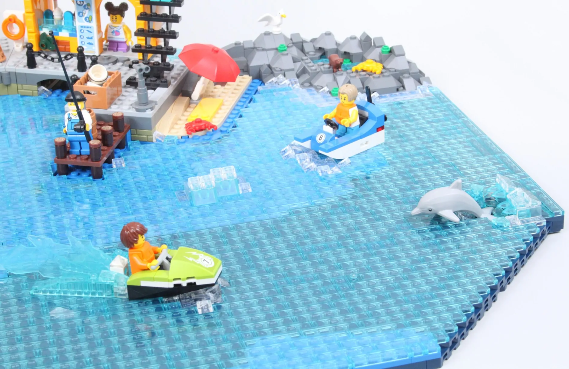 Expanding LEGO City's latest harbour set into a full diorama