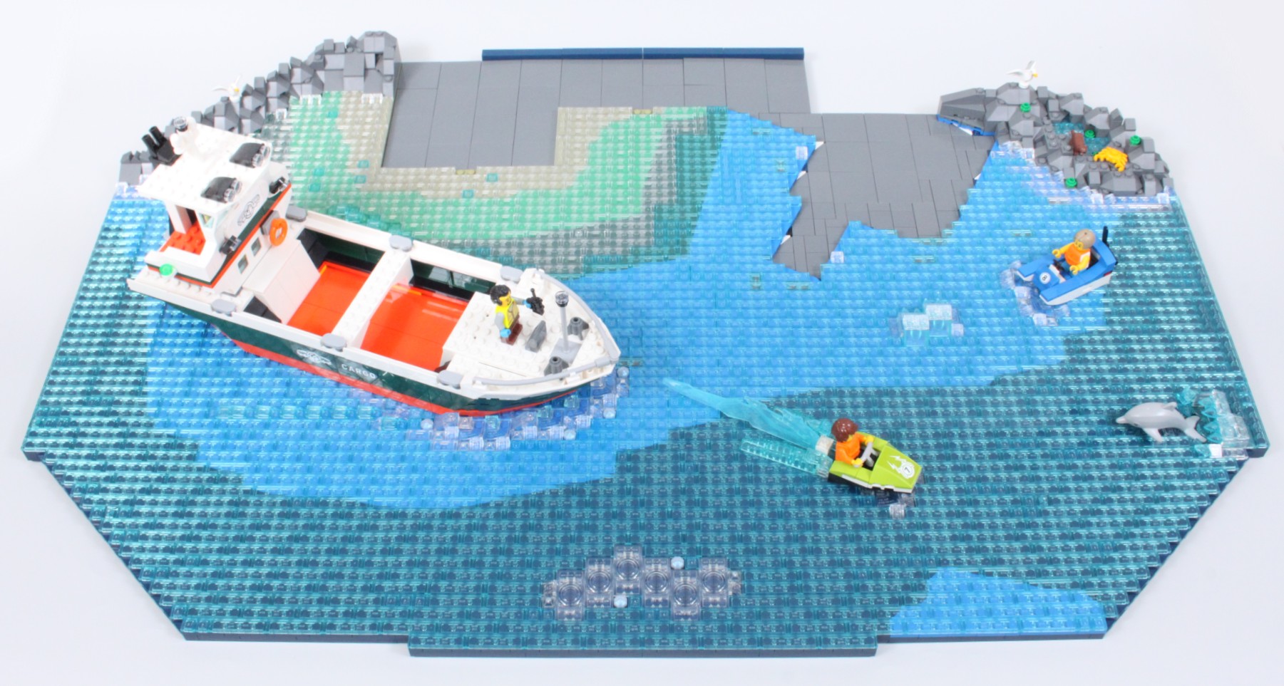 Expanding LEGO City's latest harbour set into a full diorama