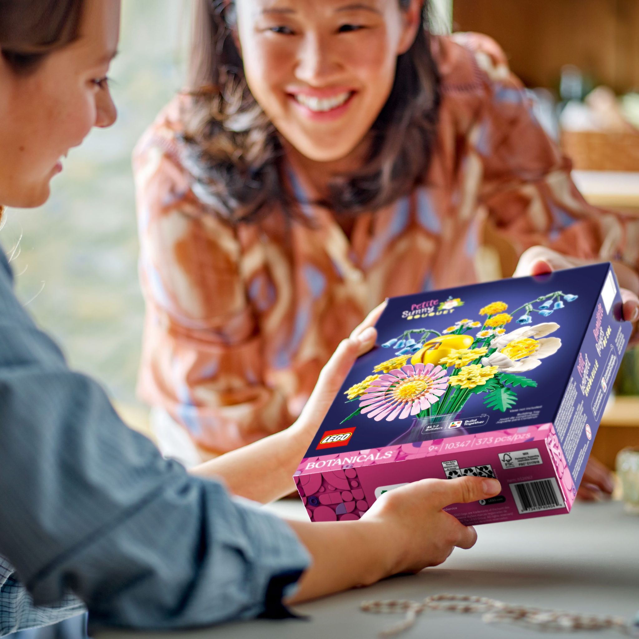 LEGO Botanicals 10347 Petite Sunny Bouquet revealed