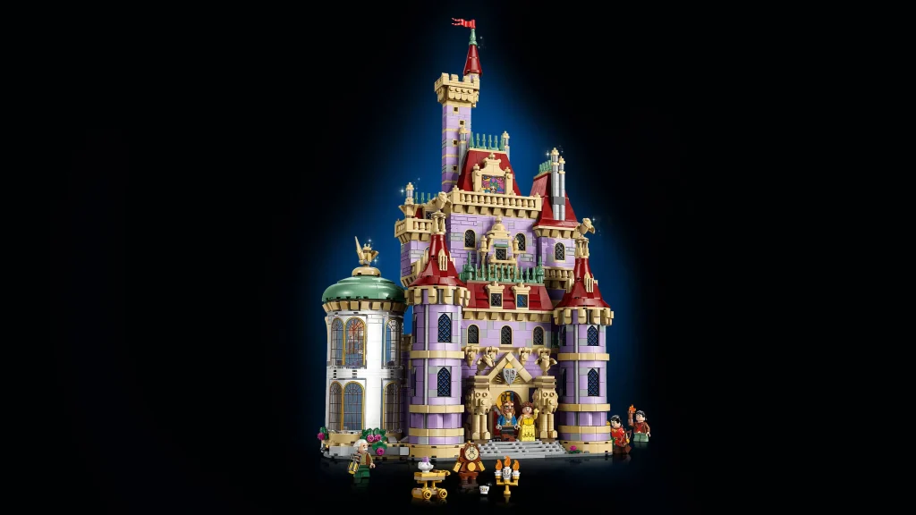 Premier regard sur LEGO Disney 43263 Le château de la Belle et la Bête
