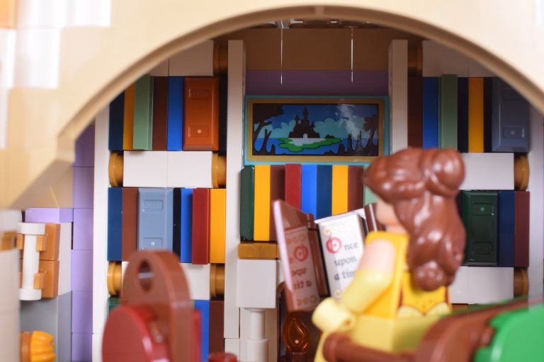 LEGO Disney 43263 Beauty and the Beast Castle review