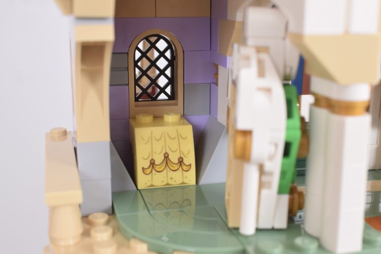 LEGO Disney 43263 Beauty and the Beast Castle review