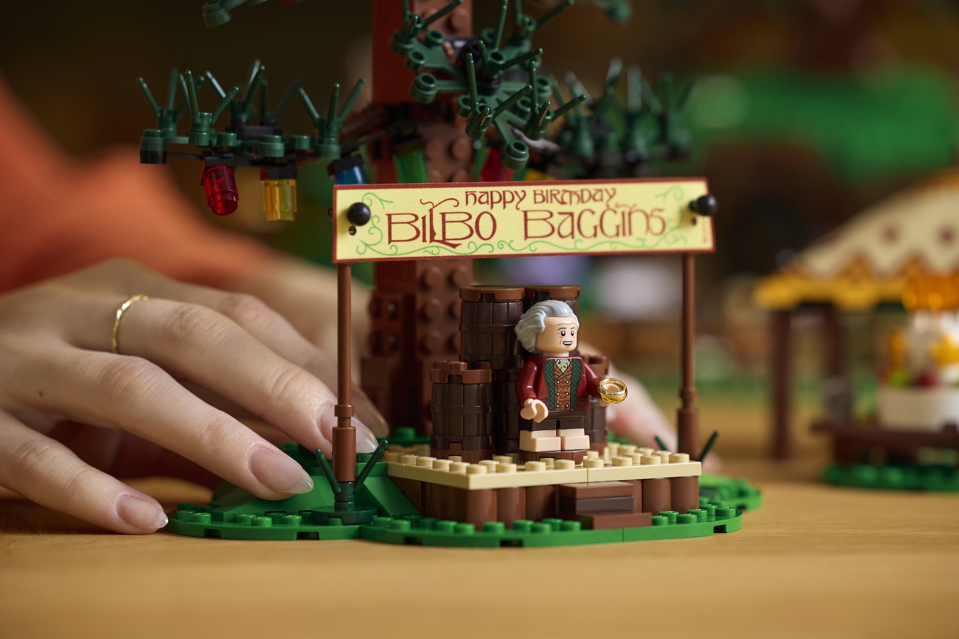 LEGO Icons 10354 The Lord of the Rings: The Shire revealed