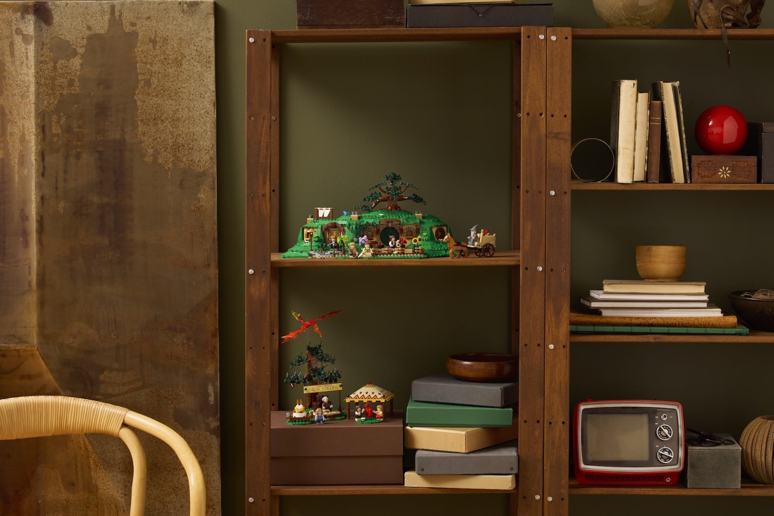 LEGO Icons 10354 The Lord of the Rings: The Shire revealed