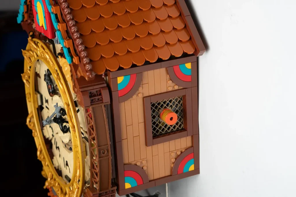 It's time for this LEGO Ideas working cuckoo clock model